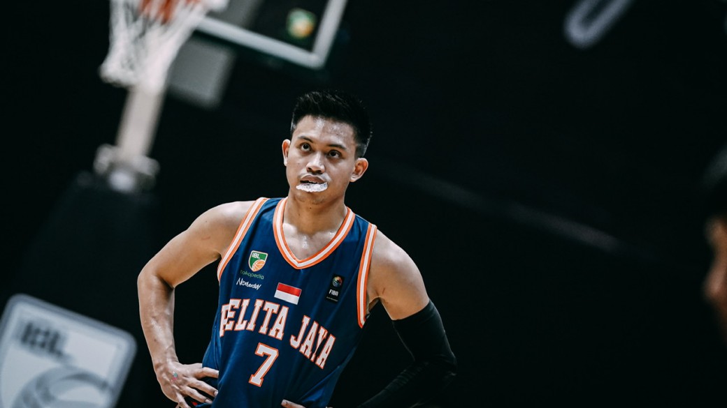 Tensi Tinggi Laga Pelita Jaya dan Prawira - IBL