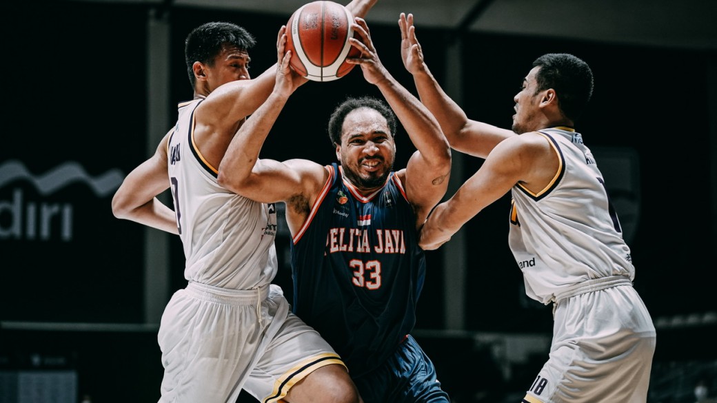 Pelita Jaya Tinggalkan Hawks di Kuarter Pertama - IBL