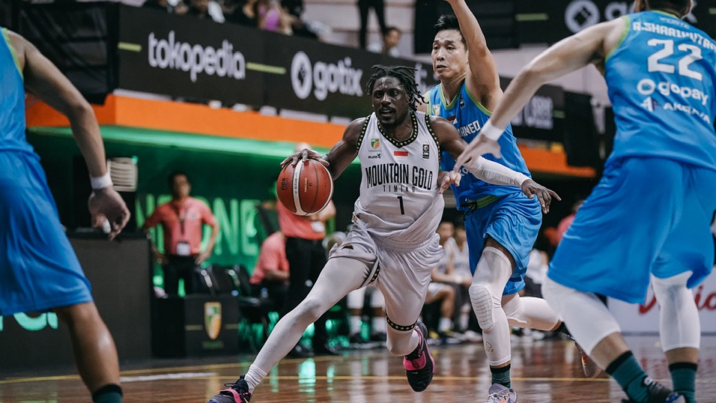 Sengit di Kuarter Pertama, Mountain Gold Coba Imbangi Permainan Bumi ...