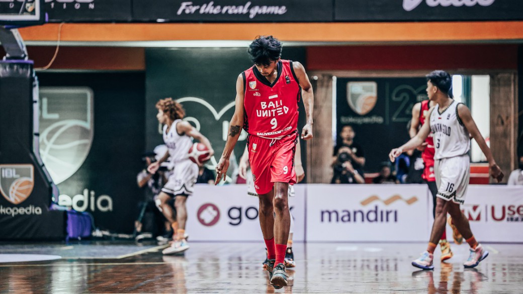 Head-to-head: Sandy Febiansyakh Kurniawan Vs. Christopher Jason Winata ...