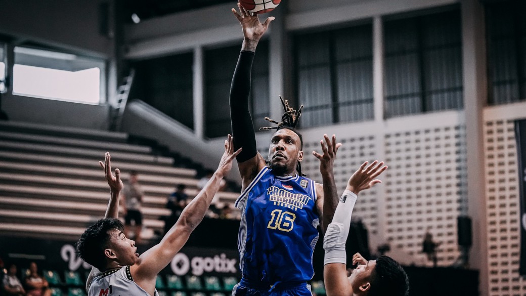 Jarred Shaw Bawa Prawira Unggul di Babak Pertama - IBL