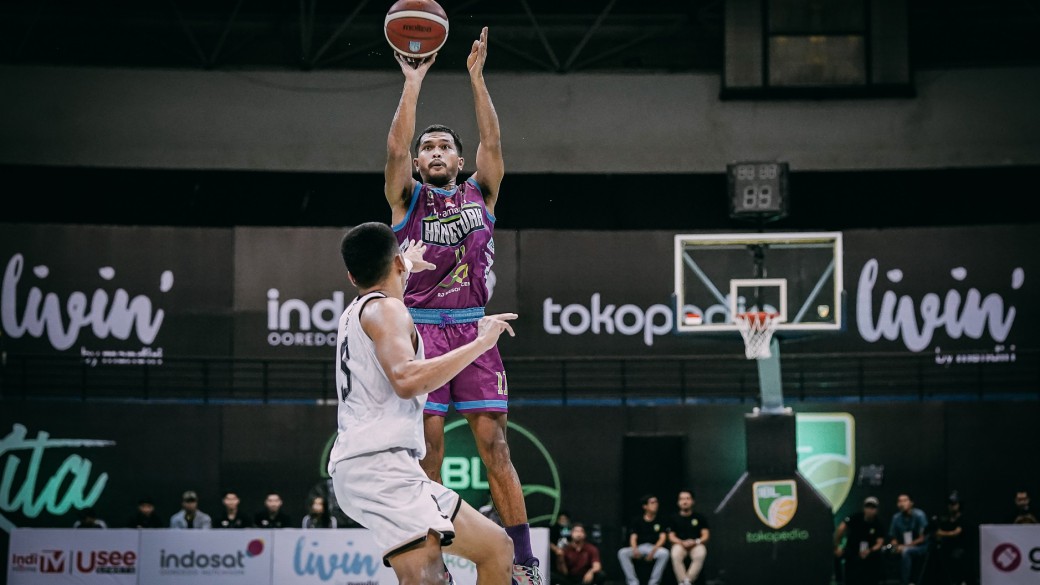 Hangtuah Membara, Unggul 11 Angka di Half Time - IBL