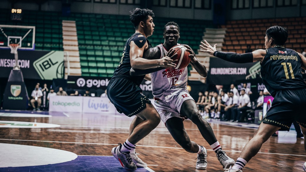 Patriots Mendikte Permainan di Babak Pertama - IBL