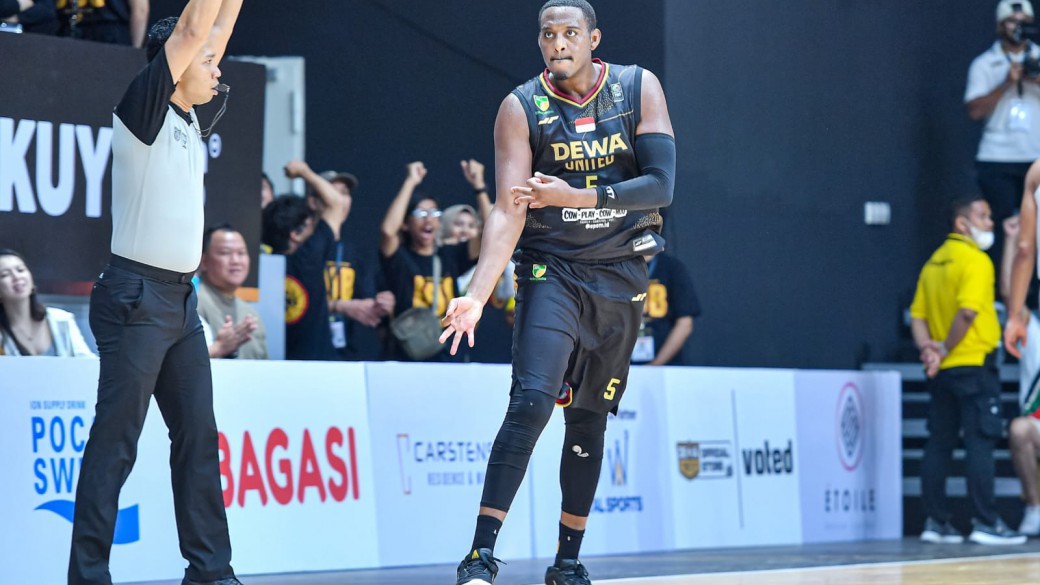 Jordan Adams Monster Poin Dewa United - IBL