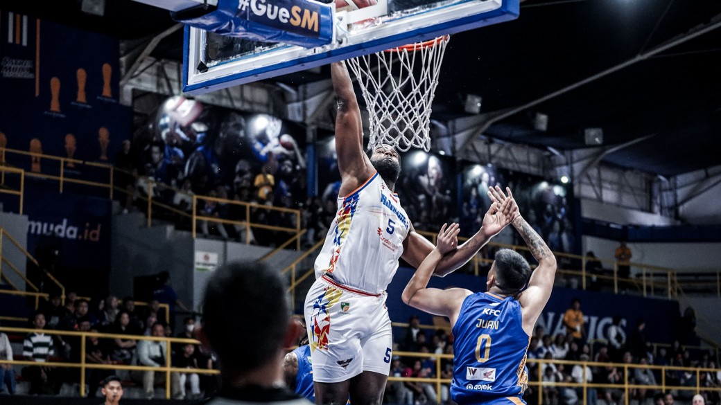 Rajawali Tahan Imbang Satria Muda di Babak Pertama - IBL