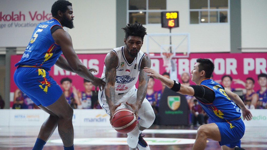 Head-to-head: Le'Bryan Nash Vs. Garrius Holloman - IBL