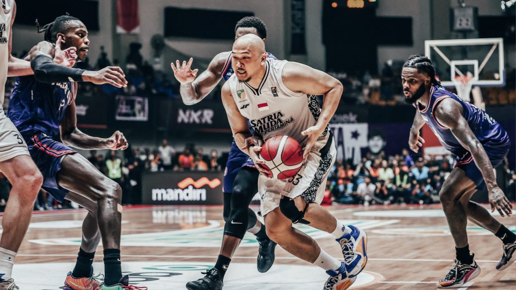 Sakit Tapi Tak Berdarah versi Arki Dikania Wisnu - IBL Sakit Tapi Tak Berdarah versi Arki Dikania Wisnu - IBL