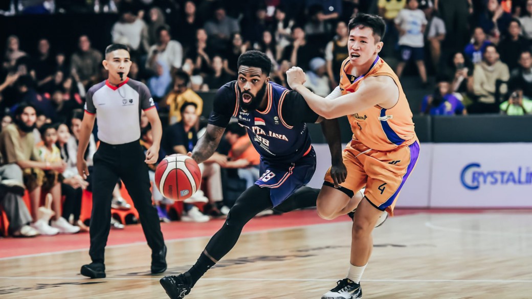 Panas Sejak Awal, Pelita Jaya Unggul 49-35 dari Satria Muda di First ...