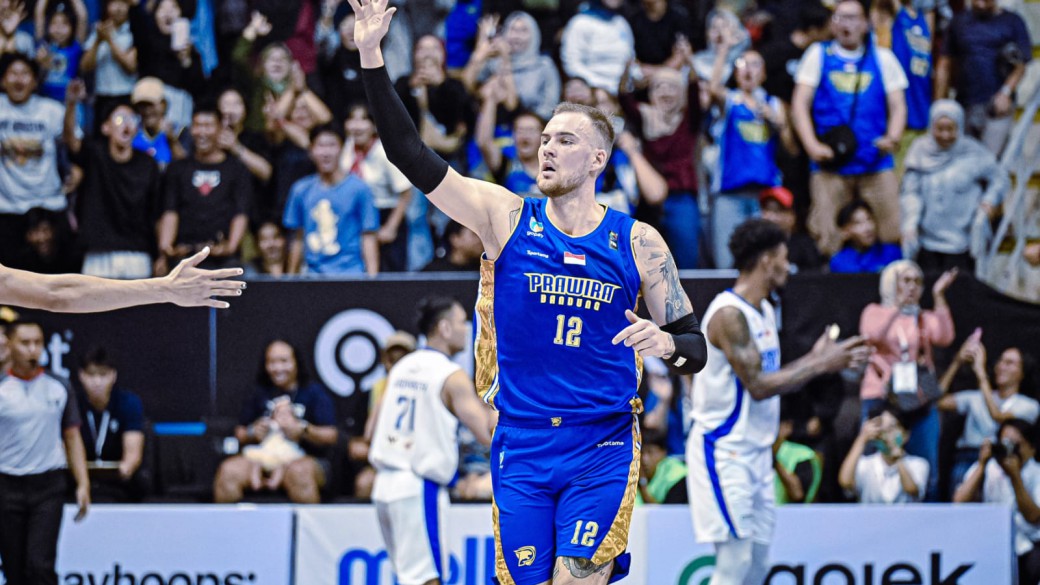 Mampukah Norbertas Giga Menghentikan Arthem Pustoviy di Bawah Ring? - IBL