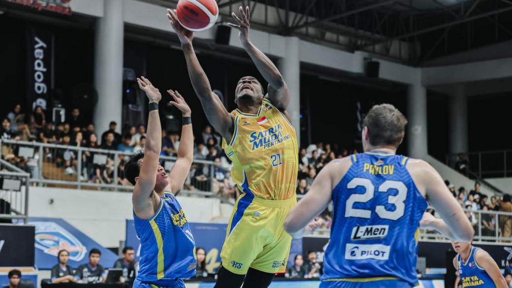 Satria Muda Curi Poin Di Kandang Satya Wacana - IBL